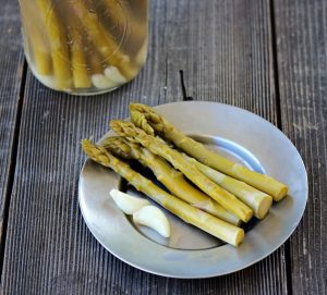 Fermented Asparagus with Garlic